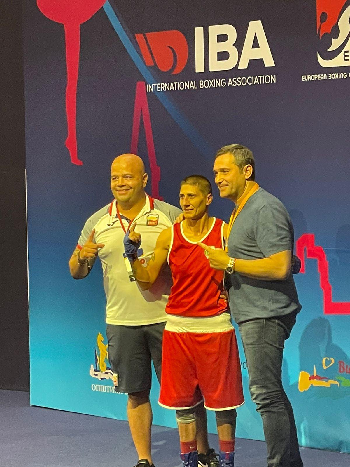 Севда Асенова на шести европейски финал | Boec.BG - онлайн медия за бойни спортове